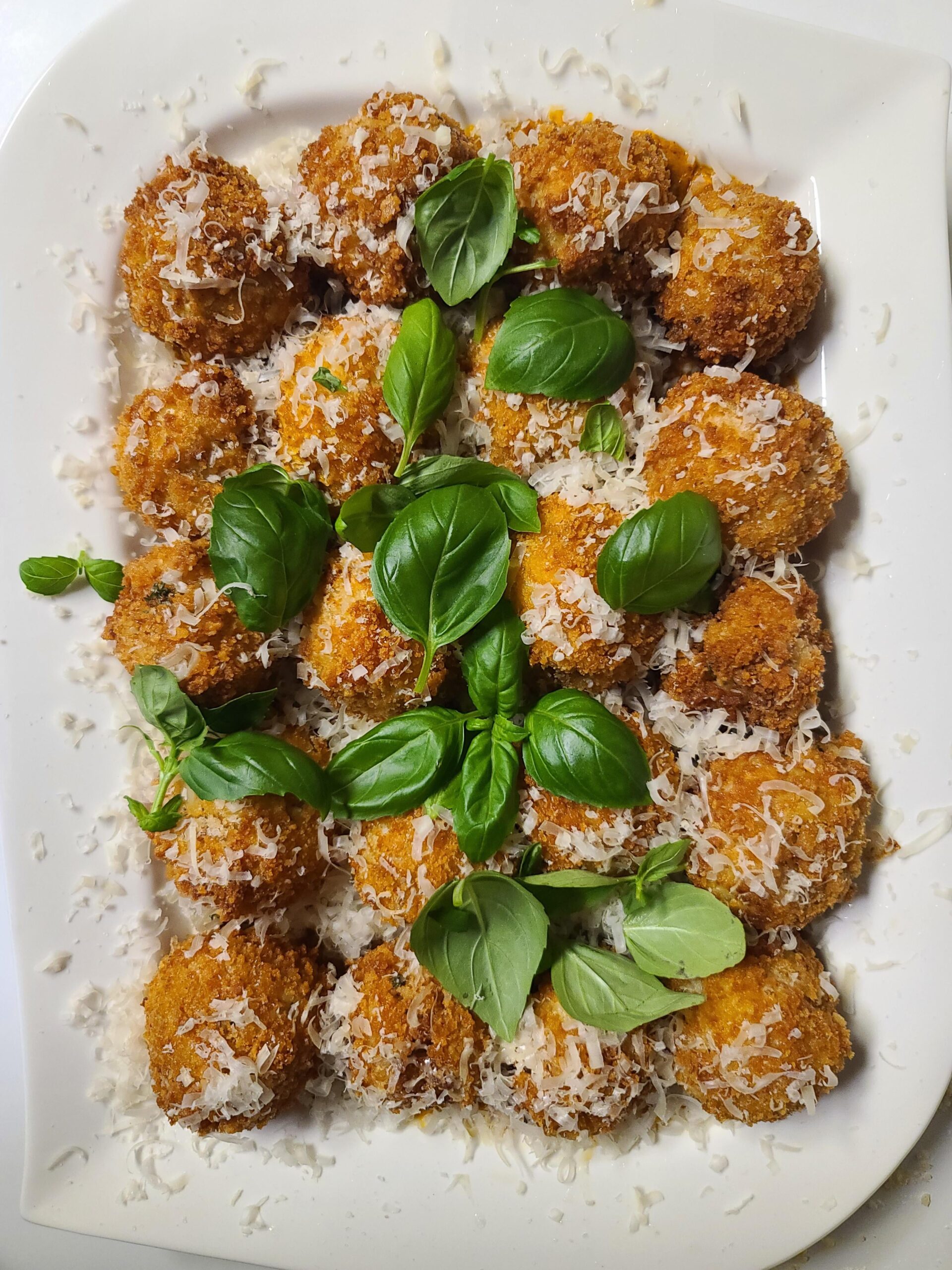 [Homemade] Arancini over Roasted Red Pepper Sauce - foodiedude