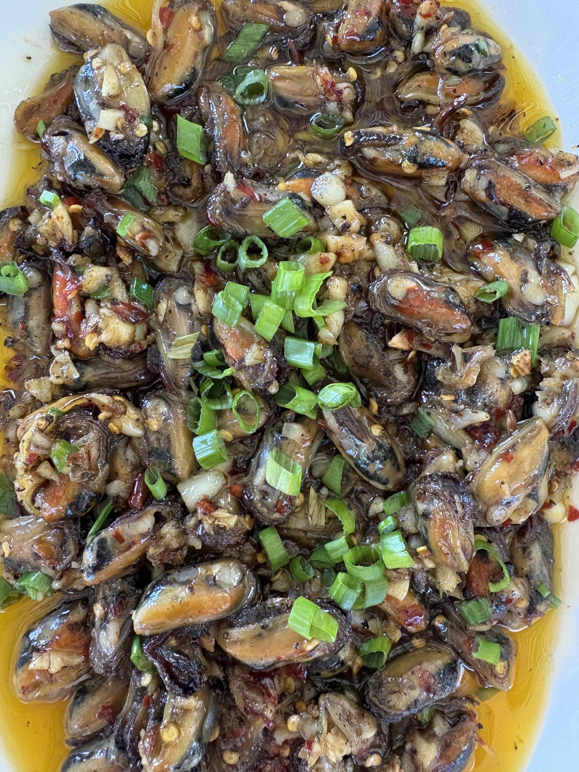 buttered garlic mussels with spring onions - foodiedude
